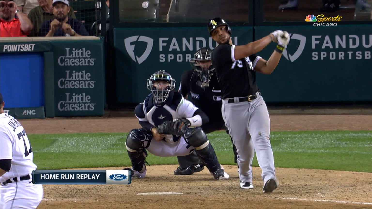 Abreu smashes his 2nd homer to score Robert | 06/13/2022 | MLB.com