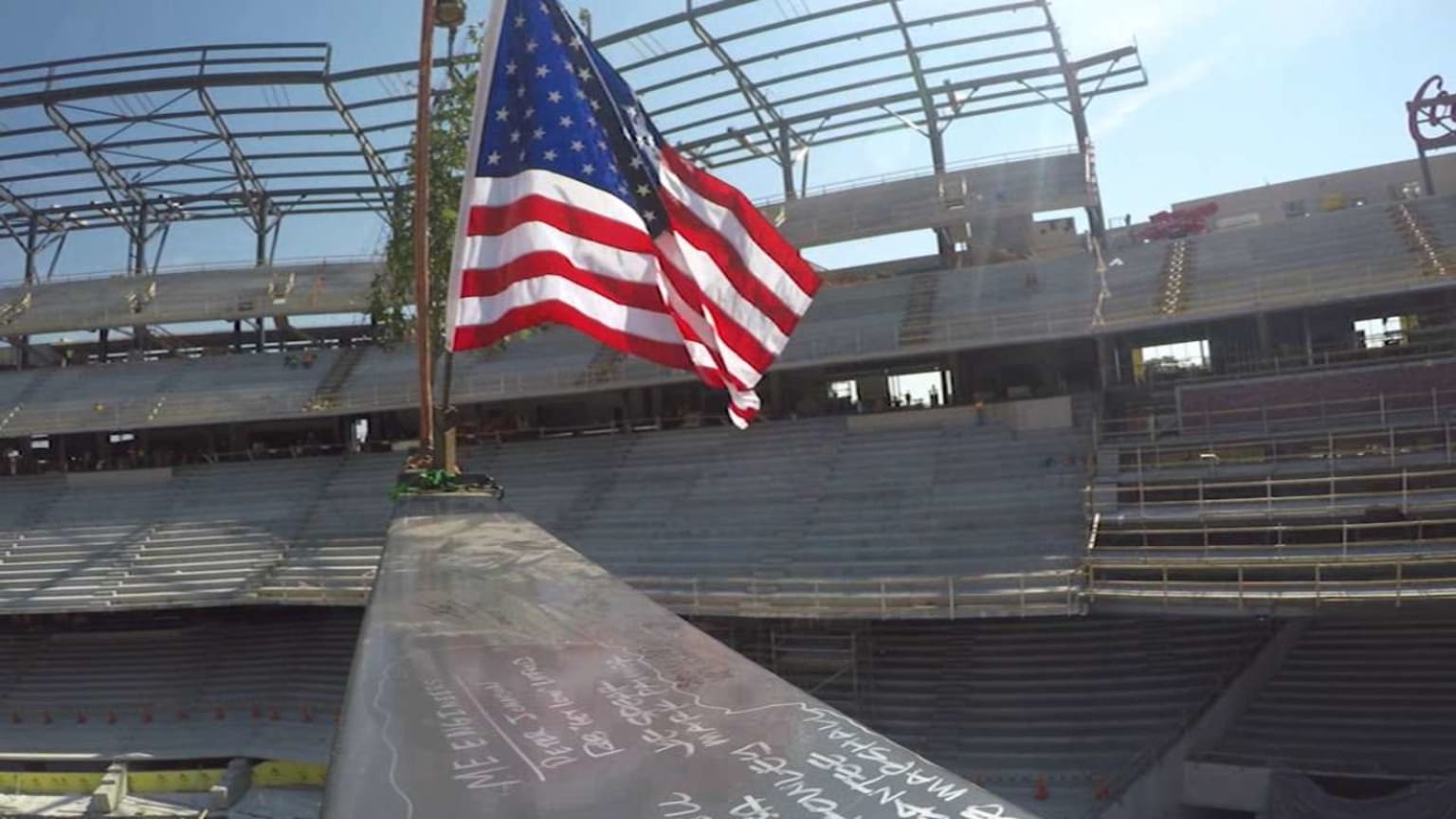 SunTrust Park Steel Topping Out Ceremony | 06/15/2016 | MLB.com