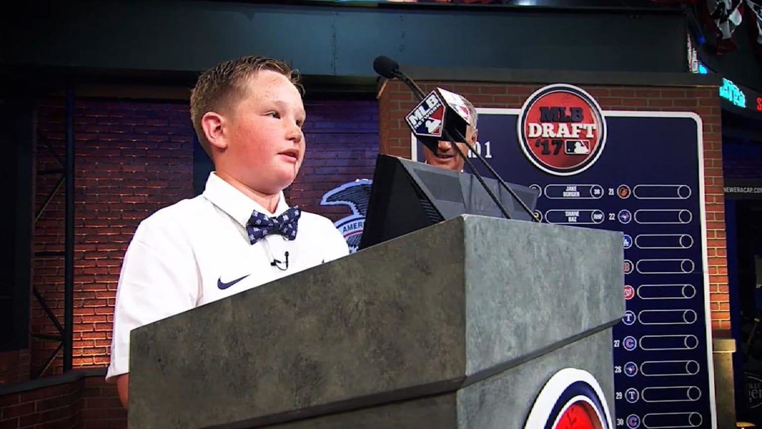 Behind the scenes with Landis Sims at the '17 Draft | 06/18/2017 | New ...