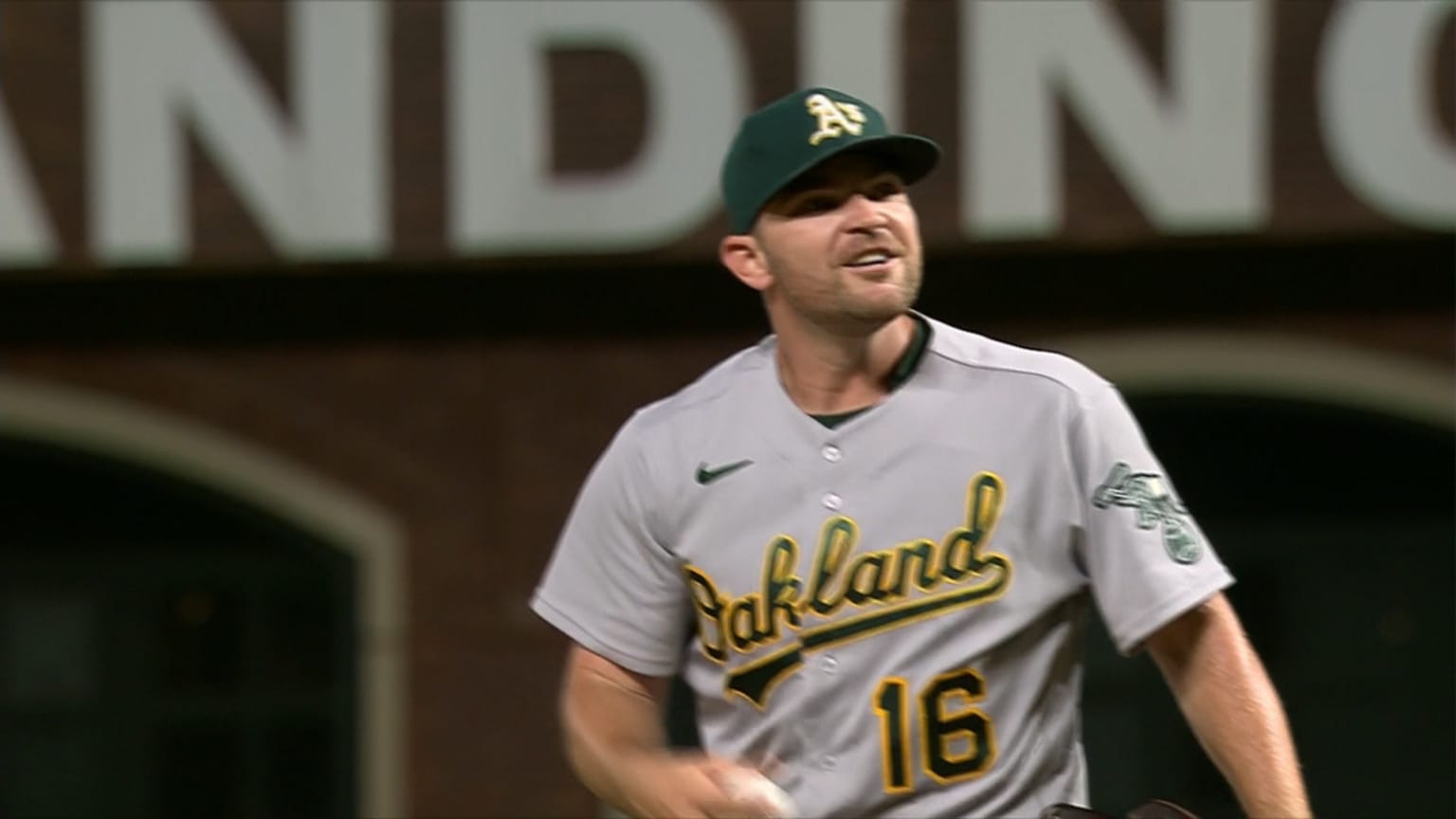Liam Hendriks records three strikeouts, gets 6th save | 08/14/2020 ...