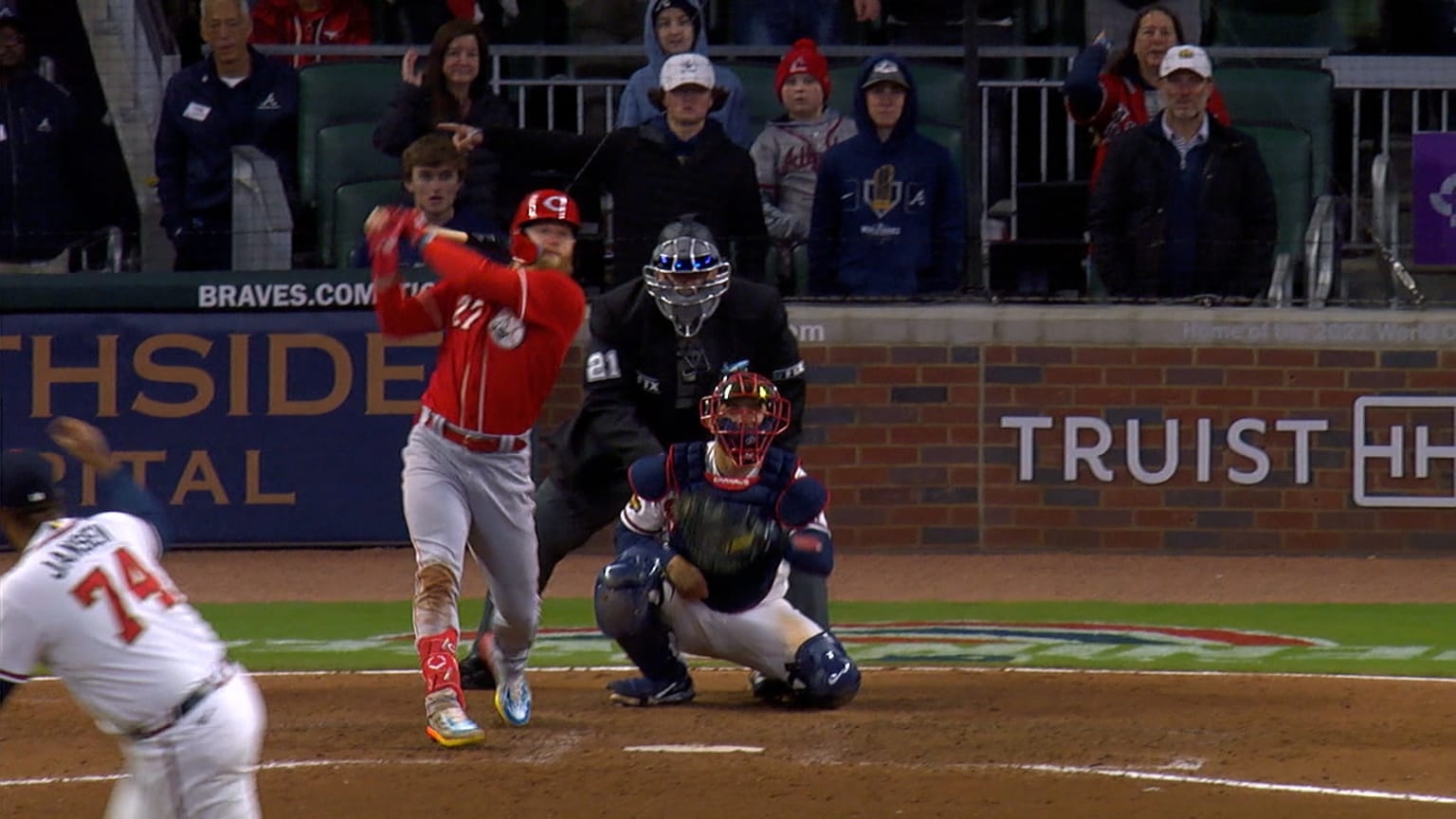 Jake Fraley hits a two-run single to left field | 04/08/2022 ...