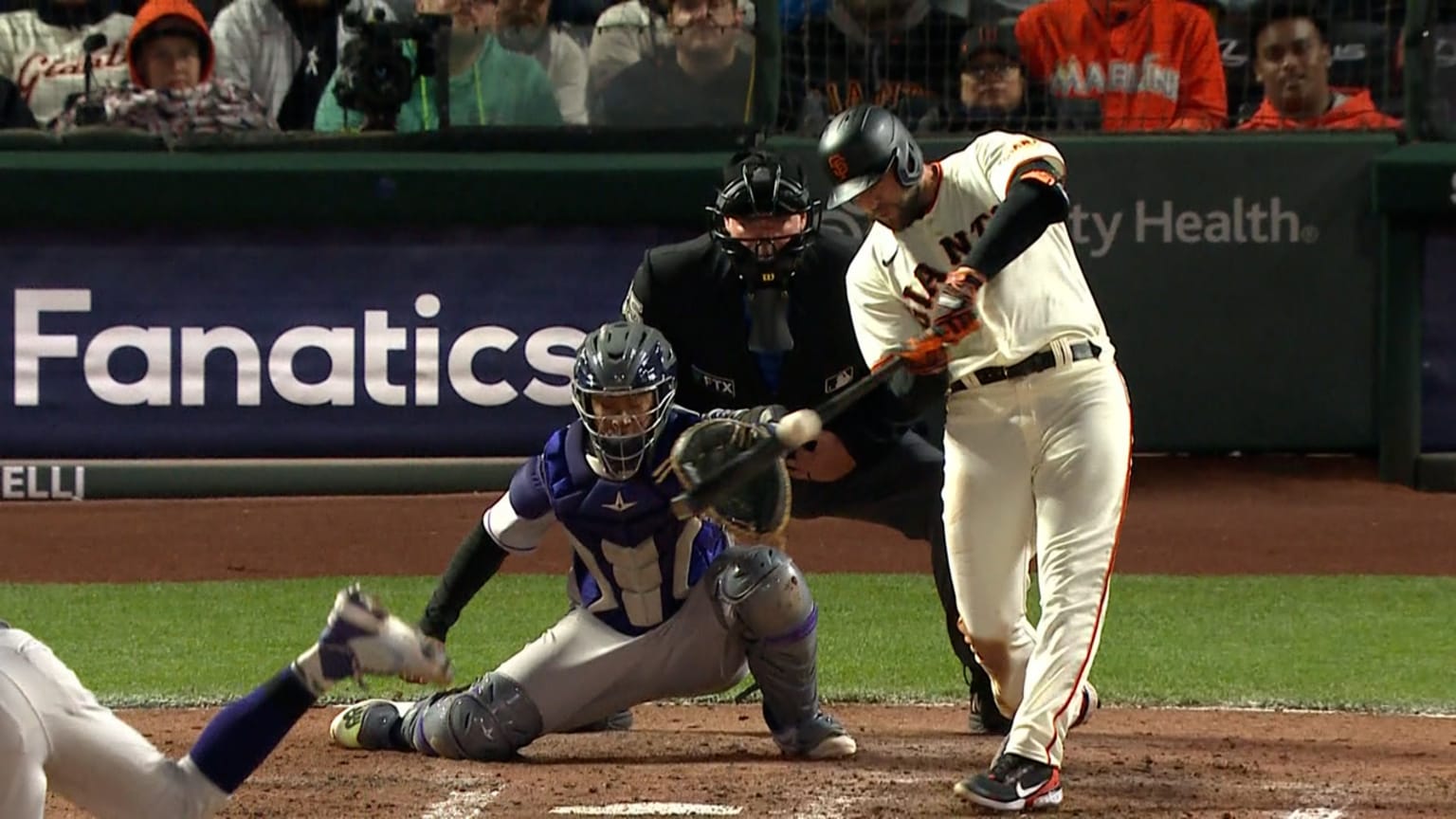 Darin Ruf lines an RBI single to left field | 05/09/2022 | San ...