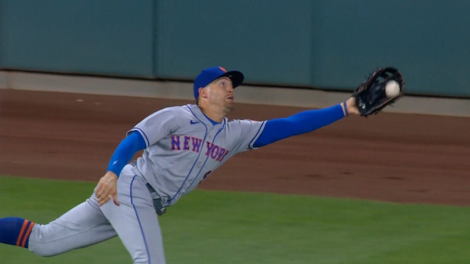 Brandon Nimmo makes an amazing diving catch | 08/02/2022 | New York Mets