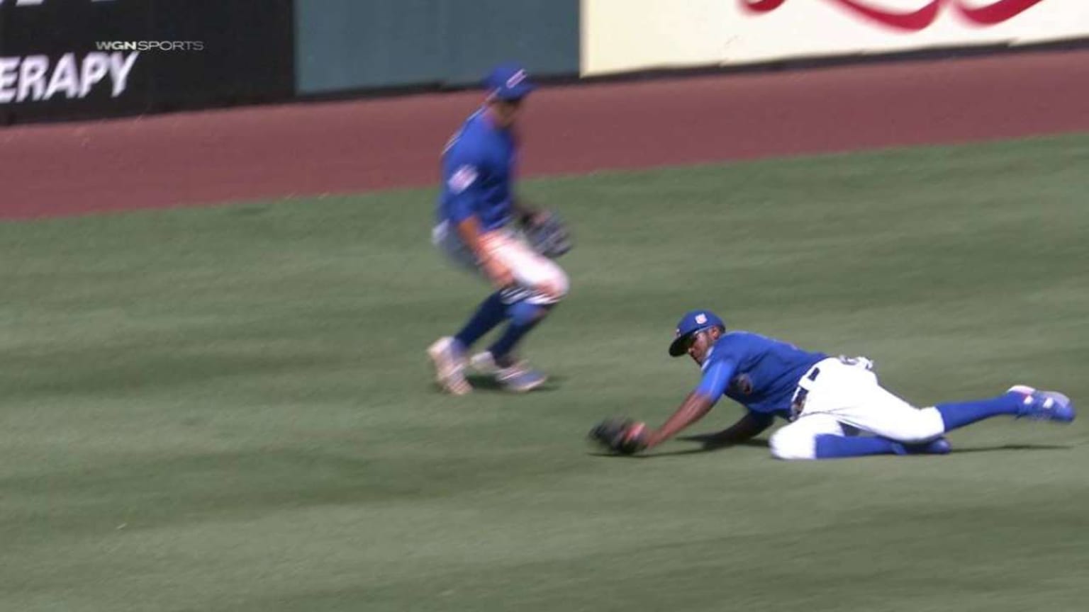 CHC@CWS: Fowler makes a great sliding catch | 03/12/2016 | Chicago Cubs