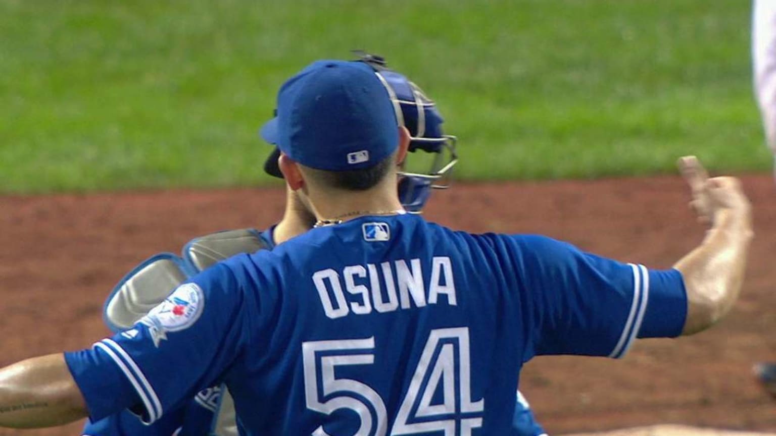 Osuna earns big relief win | 10/01/2016 | Toronto Blue Jays