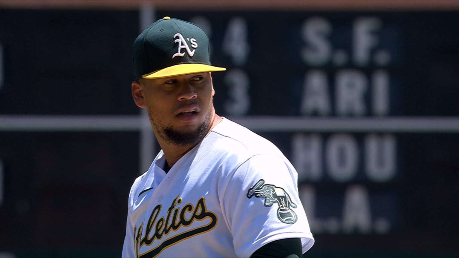 Montas strikes out eight through six innings | 08/04/2021 | Athletics