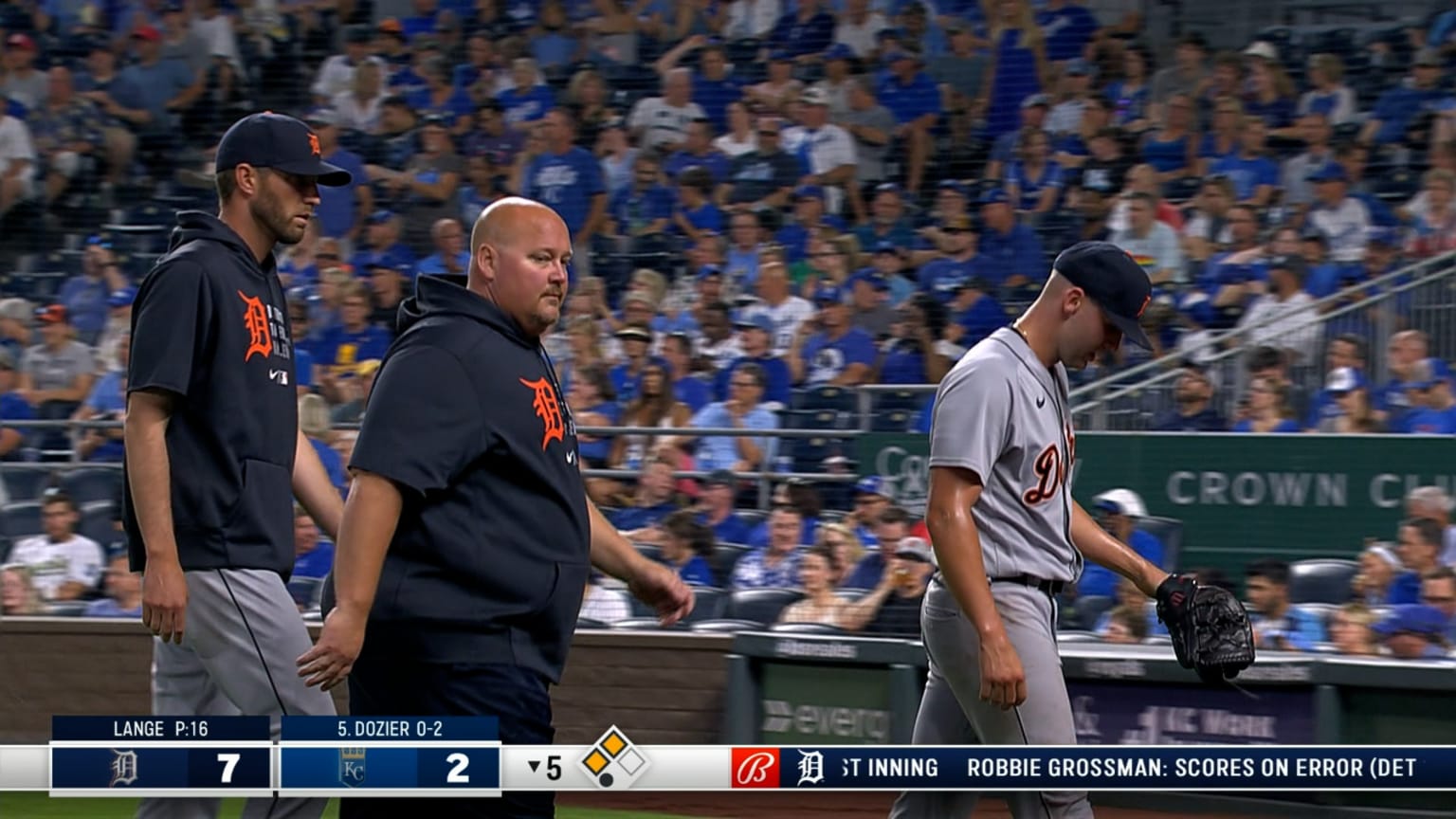 Alex Lange leaves the game with an injury in the 5th | 06/14/2021 ...