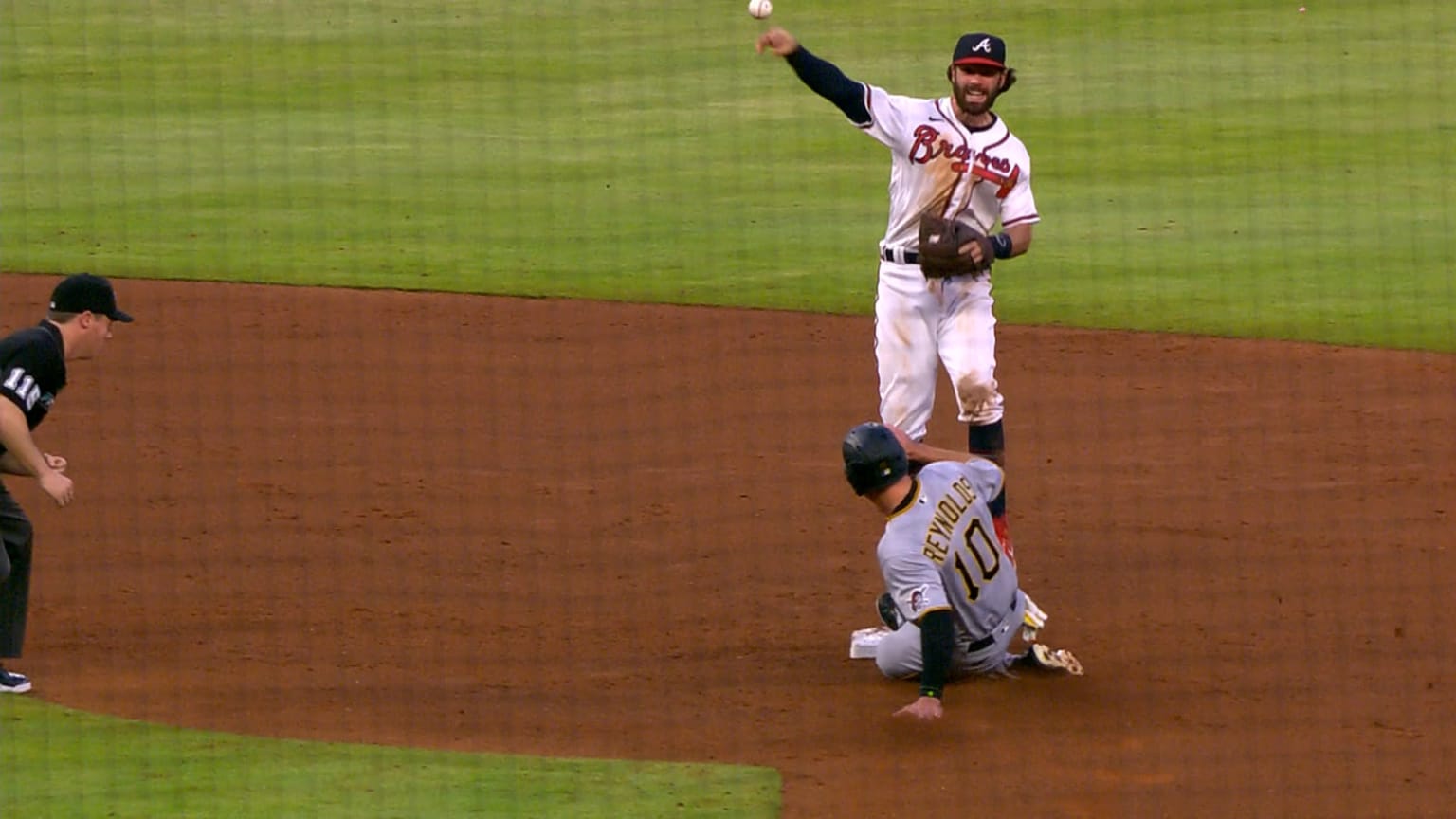 Dansby Swanson starts an amazing double play | 06/09/2022 | Atlanta Braves