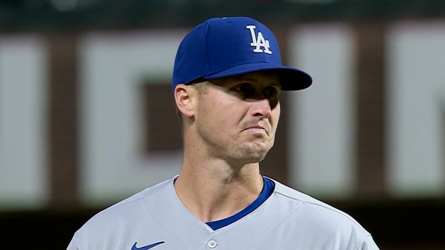 Nate Jones K's 2 in first Dodgers appearance | 05/21/2021 | MLB.com