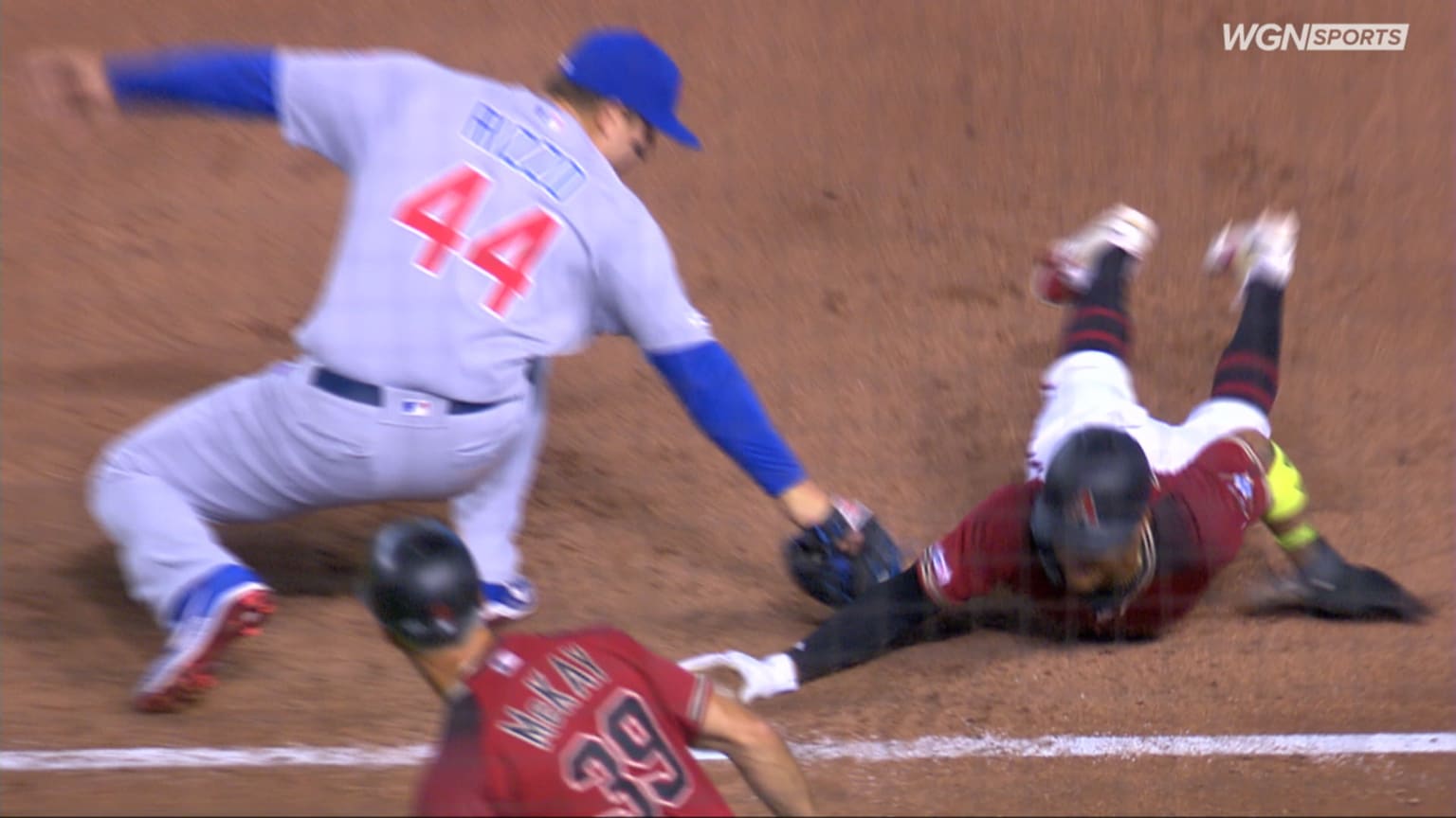 Cishek's pickoff at first base | 04/28/2019 | MLB.com