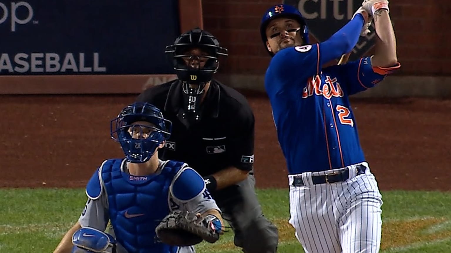 J.D. Davis lifts a sacrifice fly to right-center | 08/15/2021 | MLB.com
