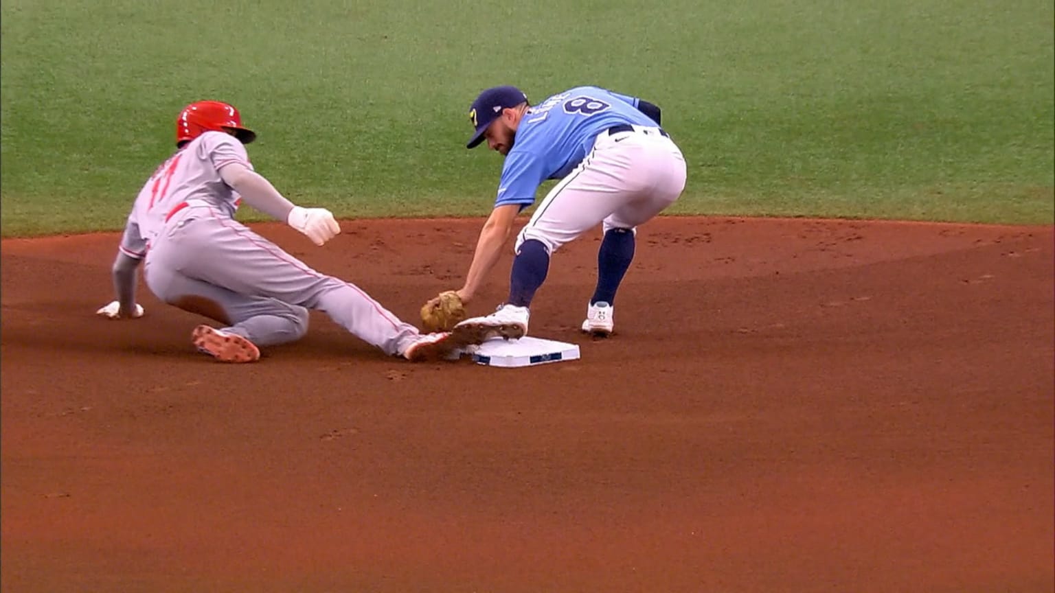 Shohei Ohtani steals second in the 4th inning | 06/27/2021 | MLB.com