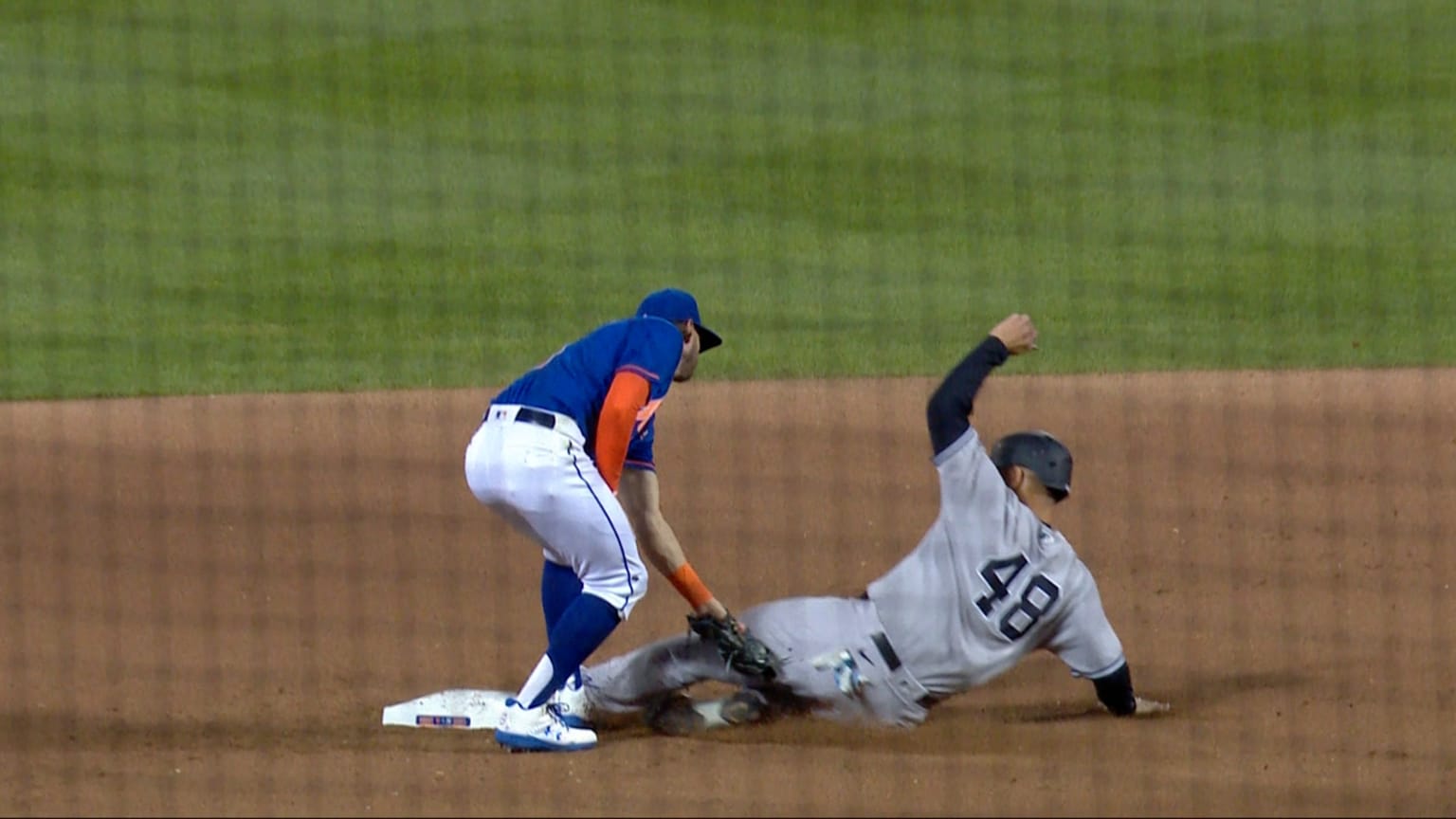 Mets nab Rizzo at second after call stands in the 7th | 07/26/2022 ...