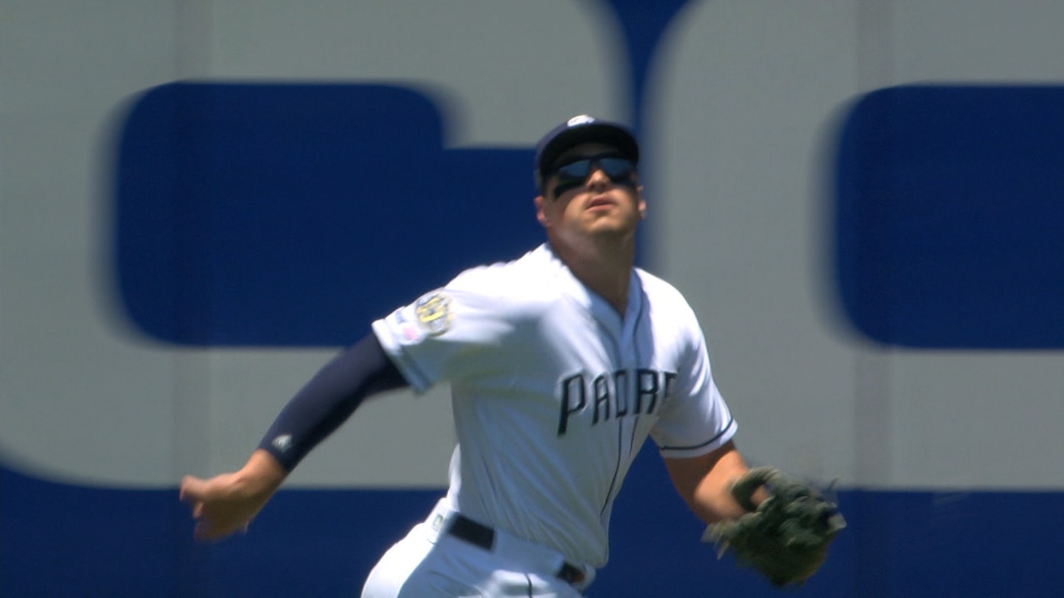 MIL@SD: Renfroe makes a leaping grab at warning track | 06/19/2019 ...