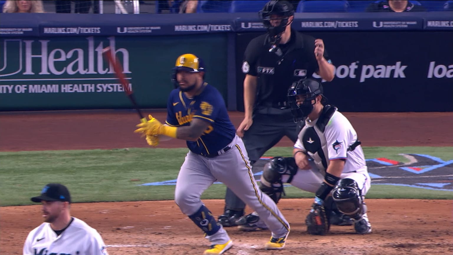 Omar Narváez's RBI single | 05/15/2022 | MLB.com