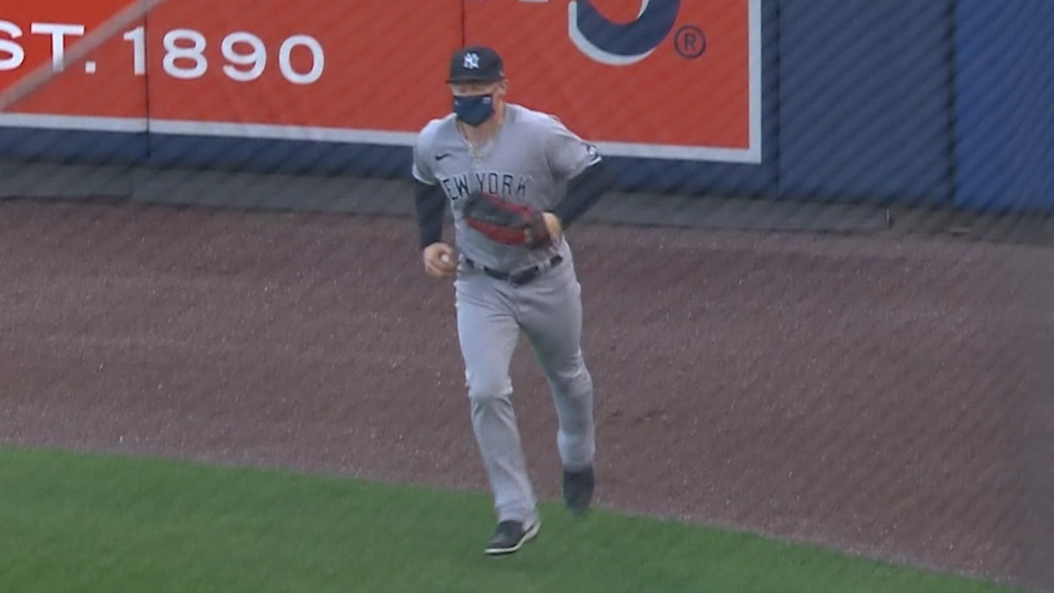 Clint Frazier makes a terrific running catch in right | 09/24/2020 ...