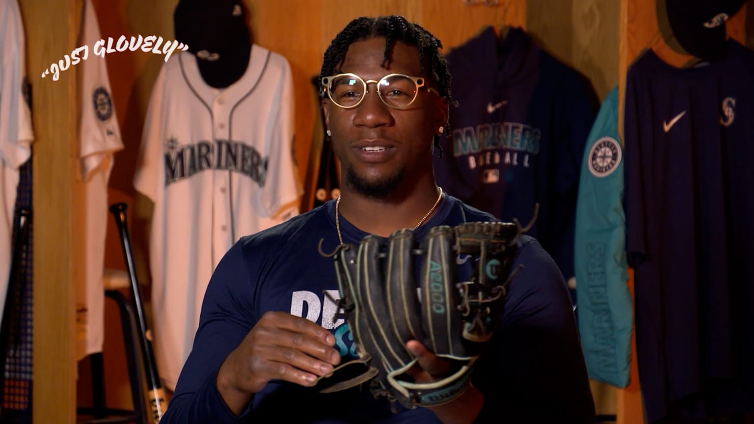 Shed Long Jr: Just Glovely | 07/11/2021 | Seattle Mariners