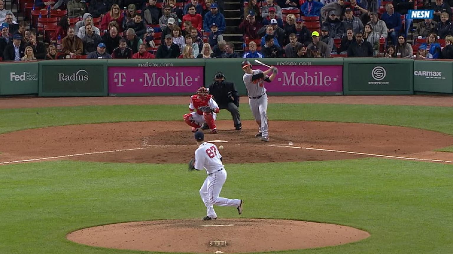 Workman gets hit with comebacker | 05/04/2017 | MLB.com