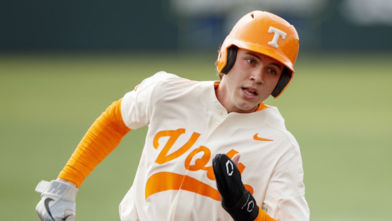 Draft Report: Max Ferguson, college second baseman | 12/11/2020 | San ...