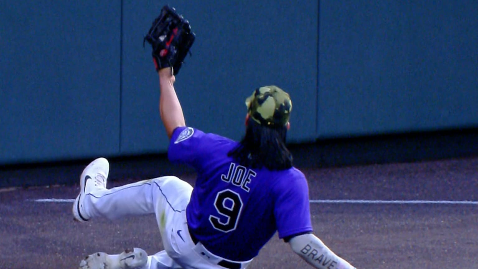 Connor Joe makes a sliding catch in right field | 05/21/2022 | New York ...