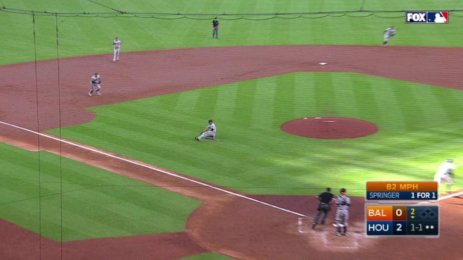 Miley's sliding play | 05/27/2017 | MLB.com