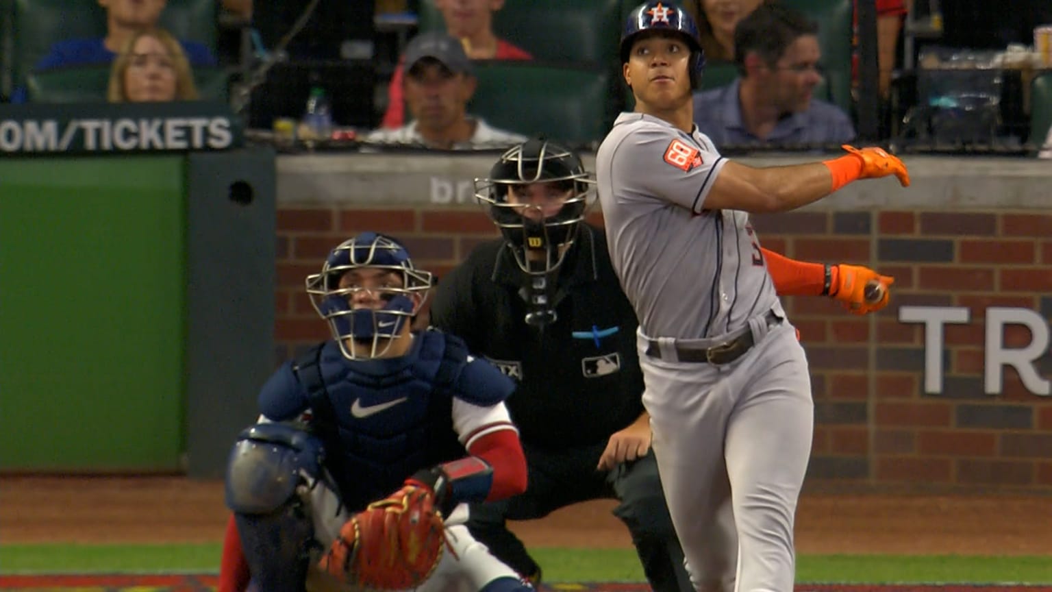 Jeremy Peña hits a solo homer to give Astros 1-0 lead | 08/20/2022 | Houston Astros