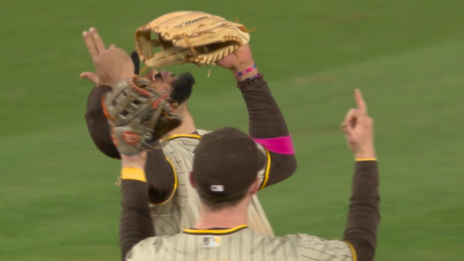 Nick Ramirez retires DJ Peters to secure the win | 04/23/2021 | New ...