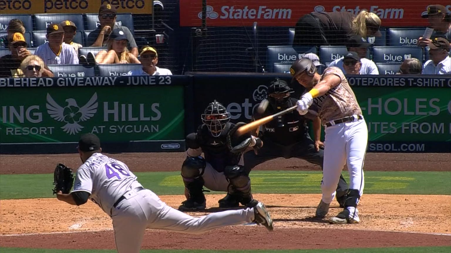 Luke Voit makes it a one-run game with solo homer | 06/12/2022 | San ...