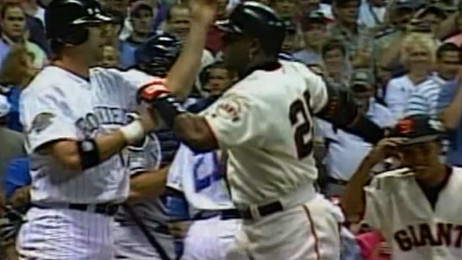 2002 ASG: Bonds' two-run homer in the 3rd | 07/09/2002 | Chicago Cubs