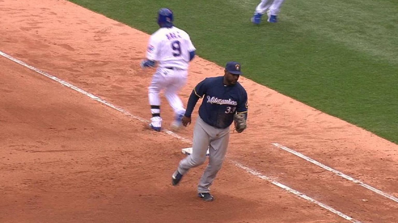 Pitching Change: Sam Freeman replaces Chris Capuano, batting 7th ...