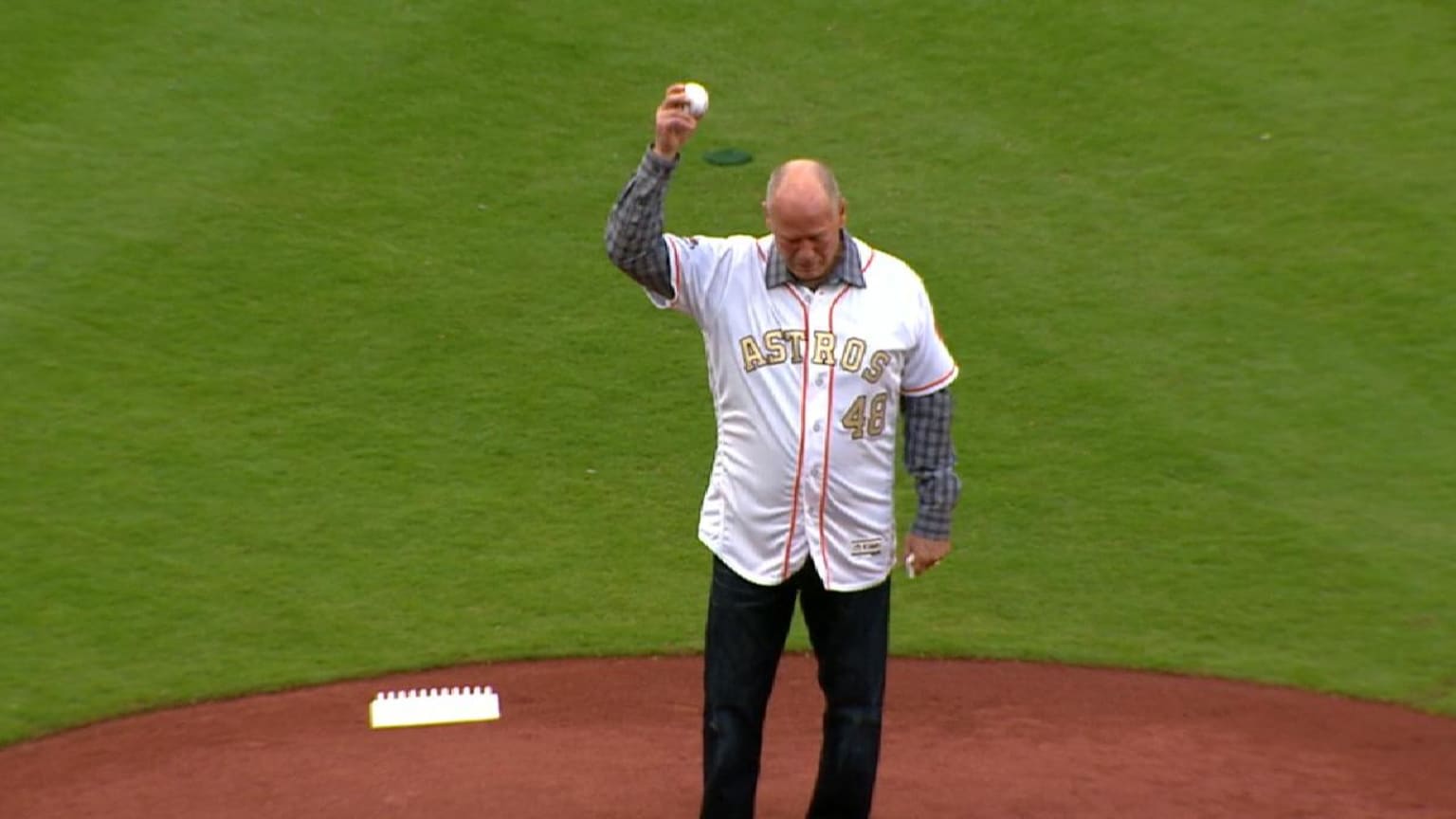 BAL@HOU: Rich Dauer tosses emotional first pitch | 04/02/2018 | Houston ...