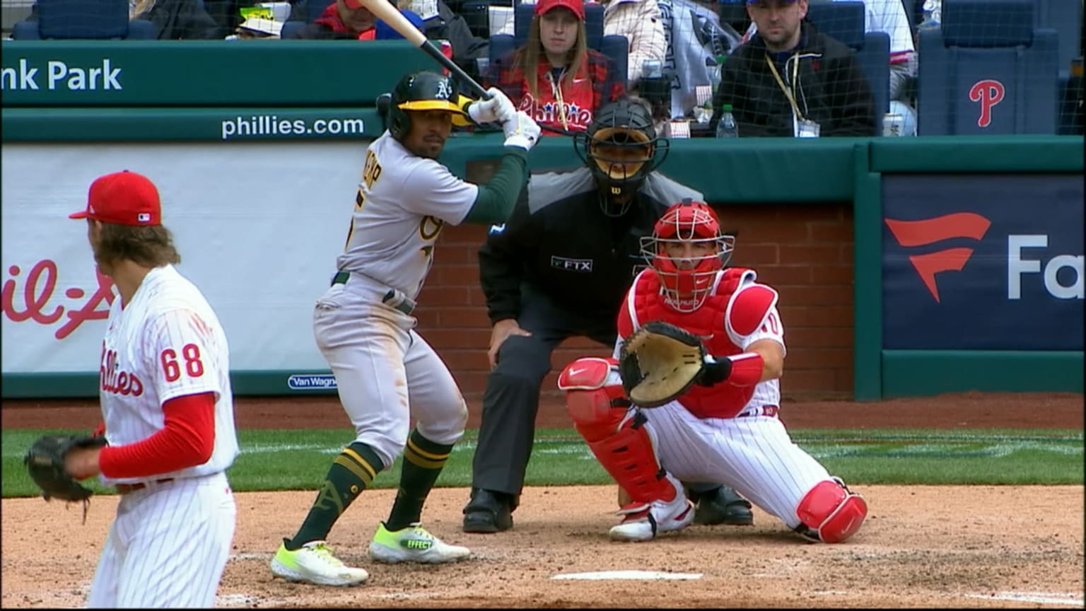 Tony Kemp lines a two-run single to right field | 04/10/2022 | Atlanta ...