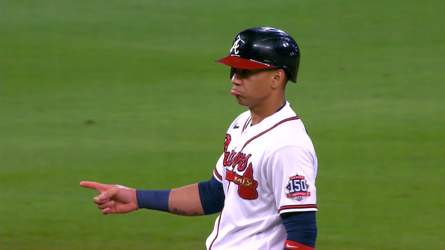 Ehire Adrianza doubles to center field | 09/11/2021 | Atlanta Braves