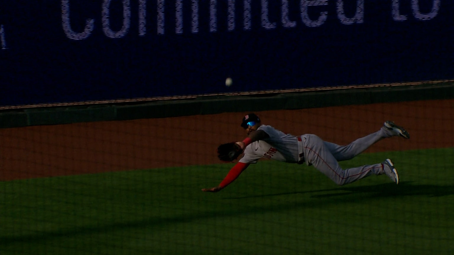 Jaylin Davis hustles for a sliding catch in center | 08/06/2022 ...