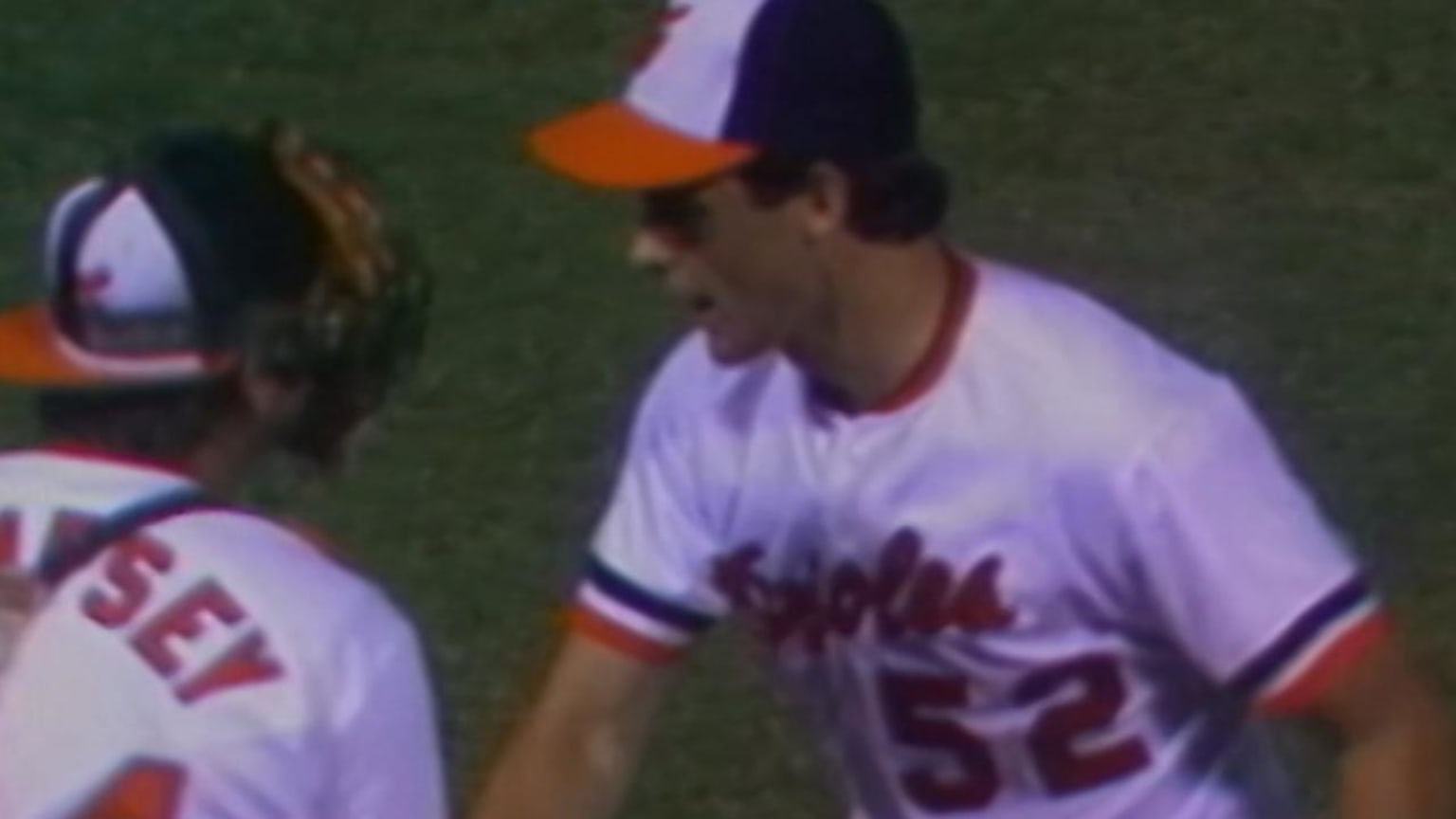 Boddicker gets the final out | 10/12/1983 | Atlanta Braves