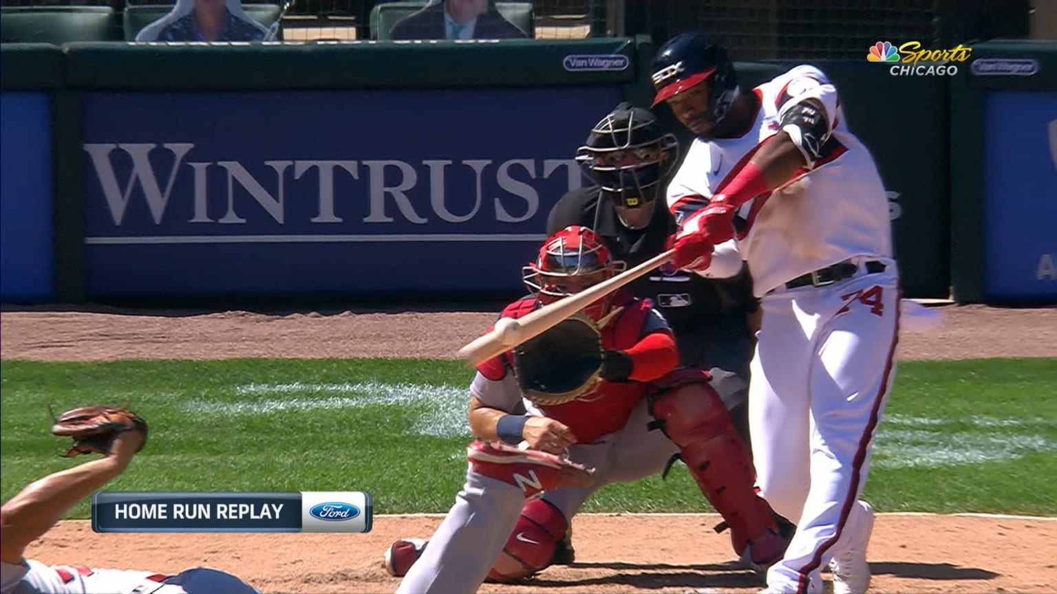 Eloy Jiménez rocks White Sox 4th straight home run | 08/16/2020 ...