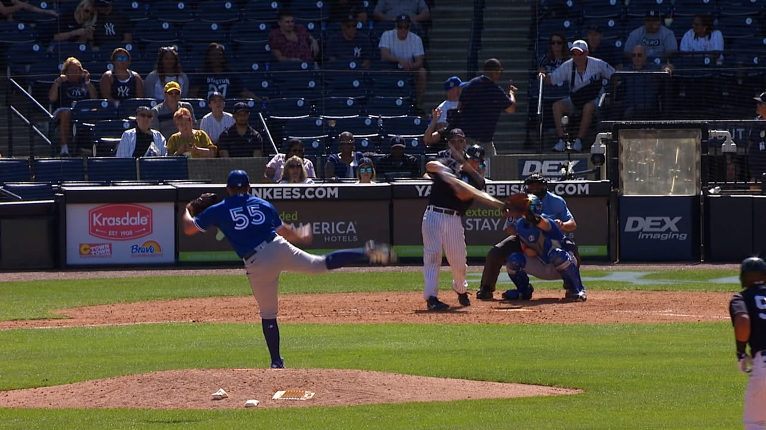 Rob Brantly drills a three-run homer in the 8th | 03/26/2022 | MLB.com