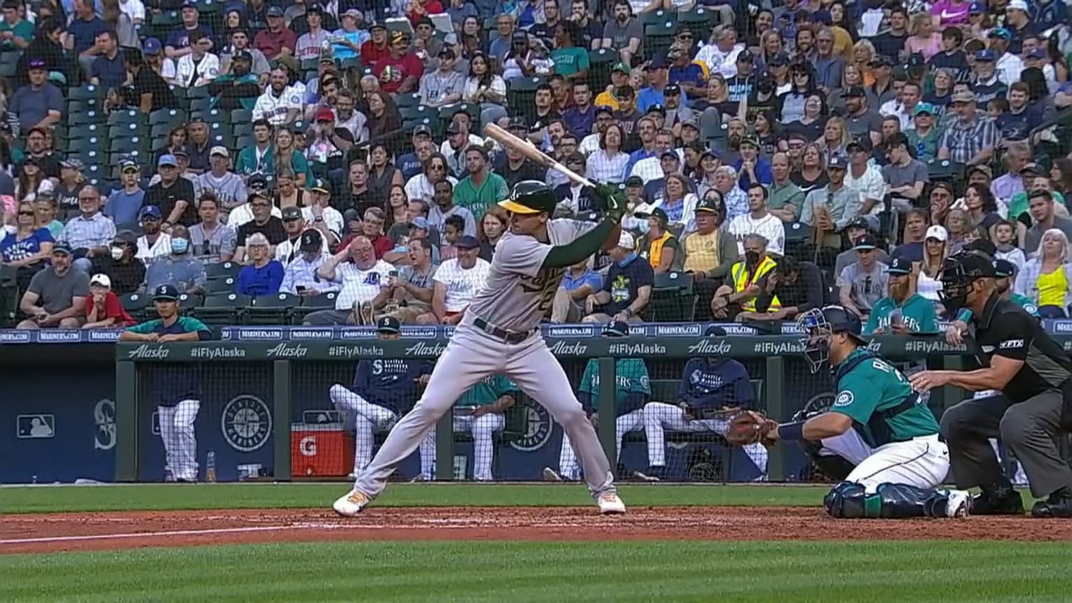 Matt Olson smashes a solo home run to right-center | 07/23/2021 | Athletics