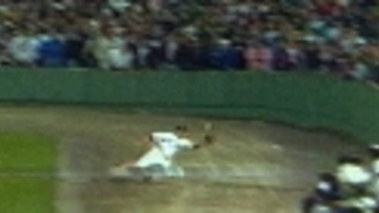 CWS@BOS: Tom Brunansky's diving catch | 10/03/1990 | Boston Red Sox