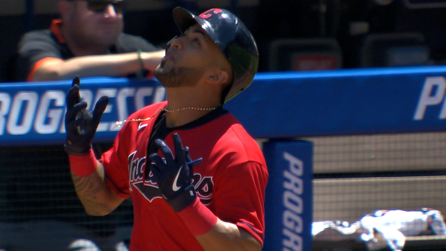 Eddie Rosario smashes a solo homer to right field | 06/17/2021 ...