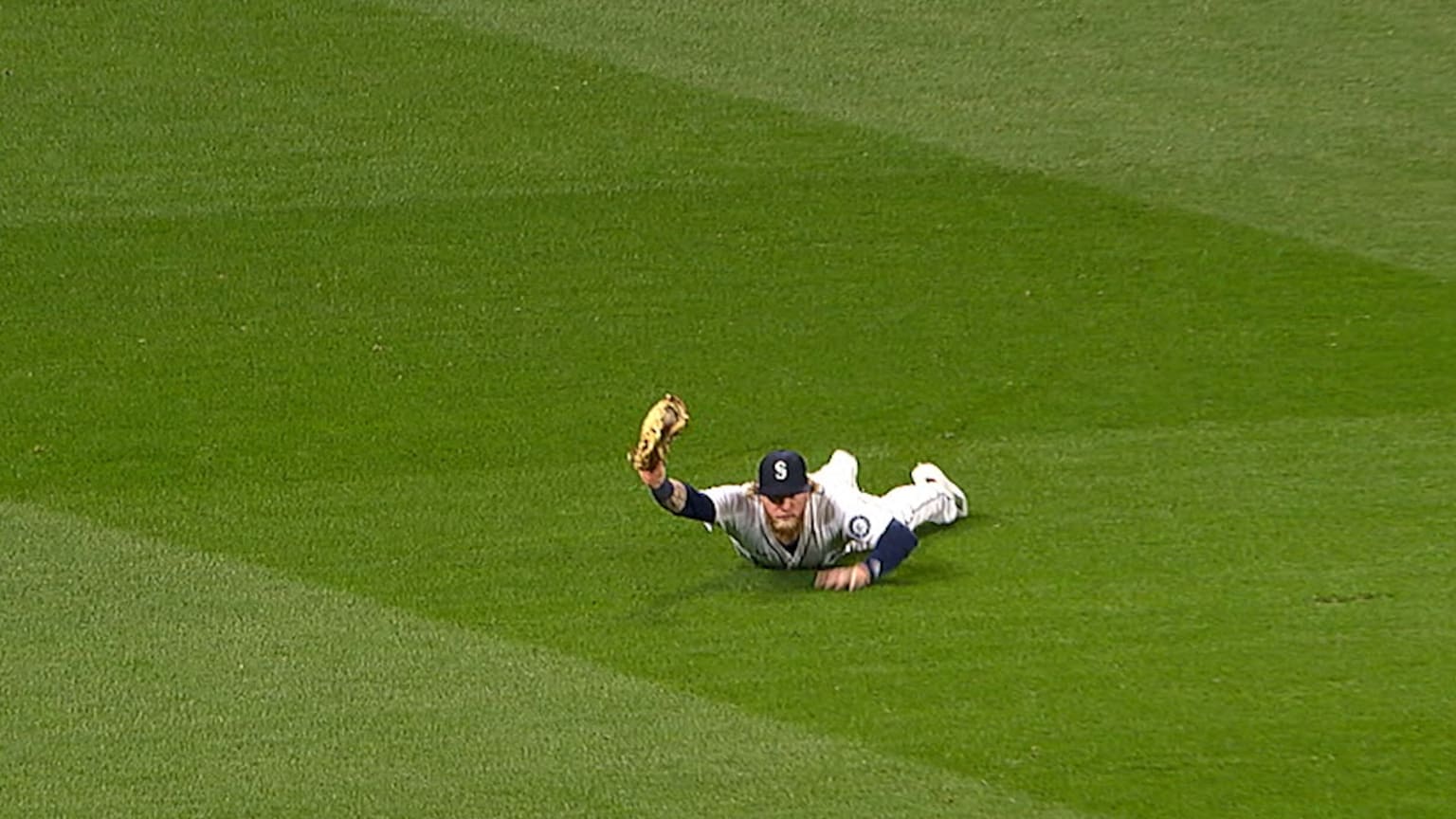 Jake Fraley realiza bonita atrapada, sale más tarde | 06/04/2021 | Los ...