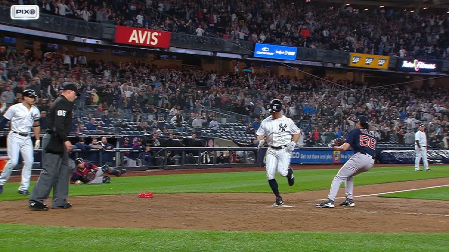 BOS@NYY: Yankees bring across 4 in 7th to tie game | 05/10/2018 | New ...