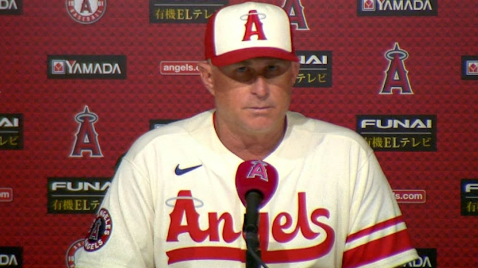 Phil Nevin talks about the teams 7 homers, 8-7 loss | 08/04/2022 | Los ...