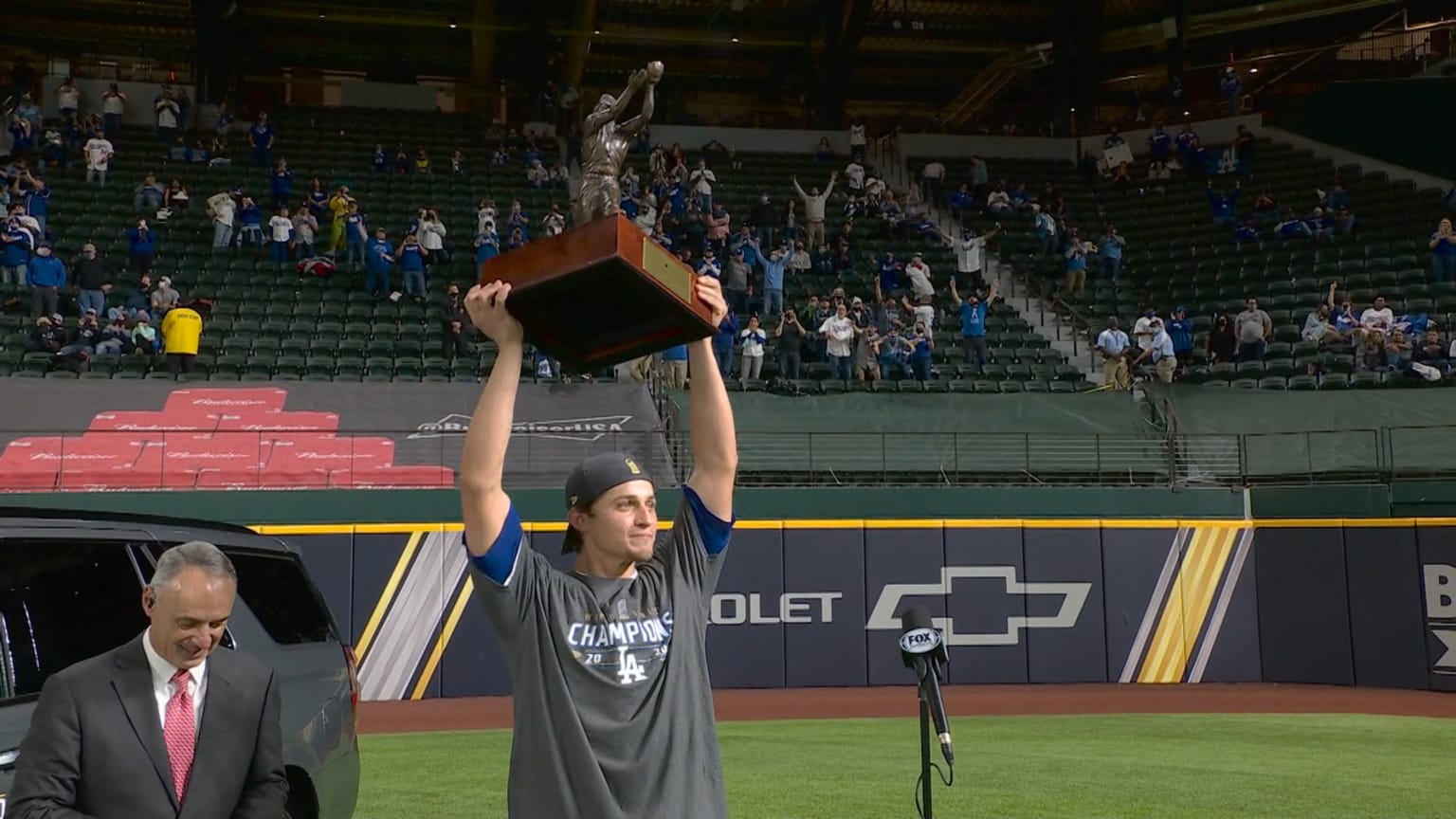Corey Seager accepts 2020 World Series MVP trophy | 10/27/2020 | New ...