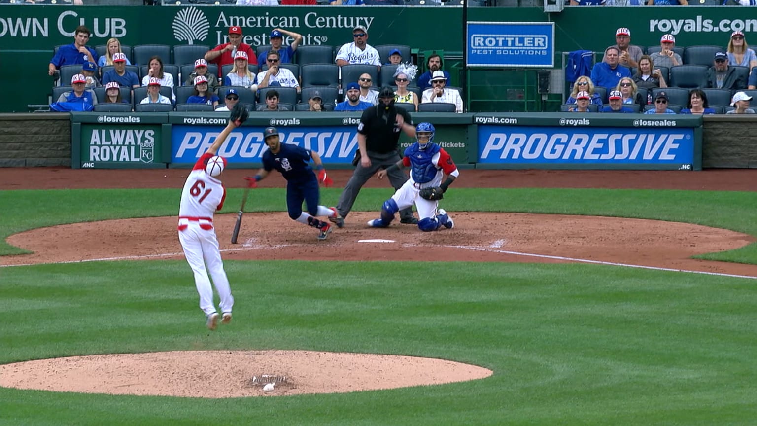 MIN@KC: McCarthy escapes a base-loaded jam in the 7th | 06/23/2019 ...