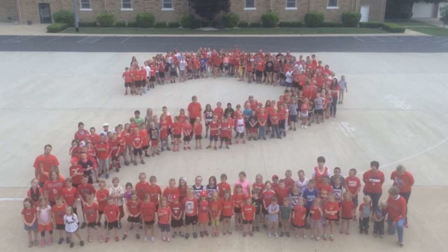 Germantown Elementary wins FRED Award | 04/02/2016 | St. Louis Cardinals