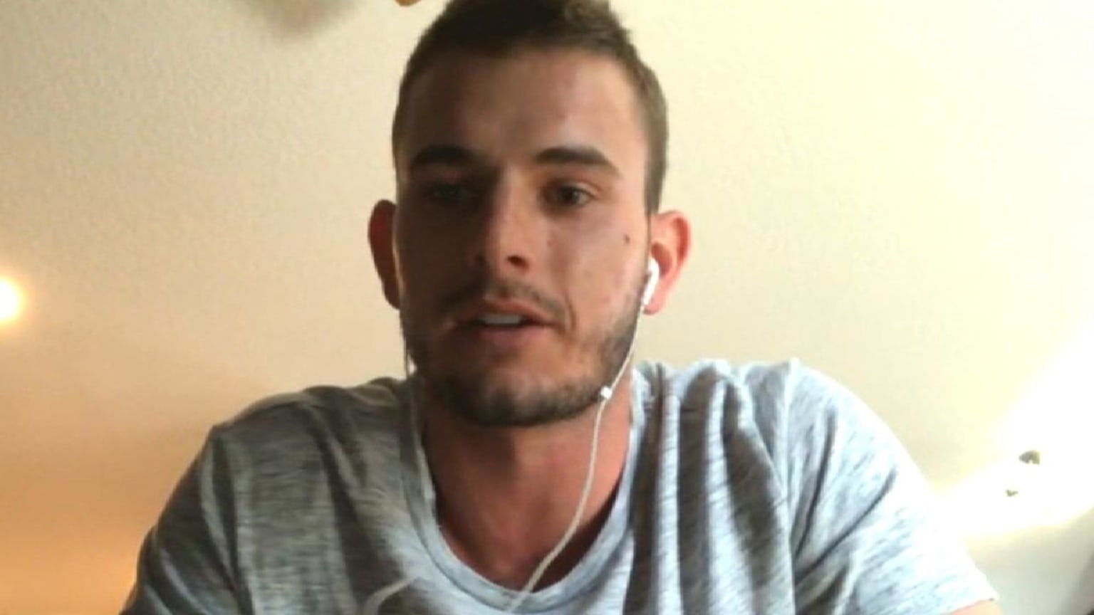 Robertson visits hospital after walk-off slam | 24/07/2018 | Lasmayores.com