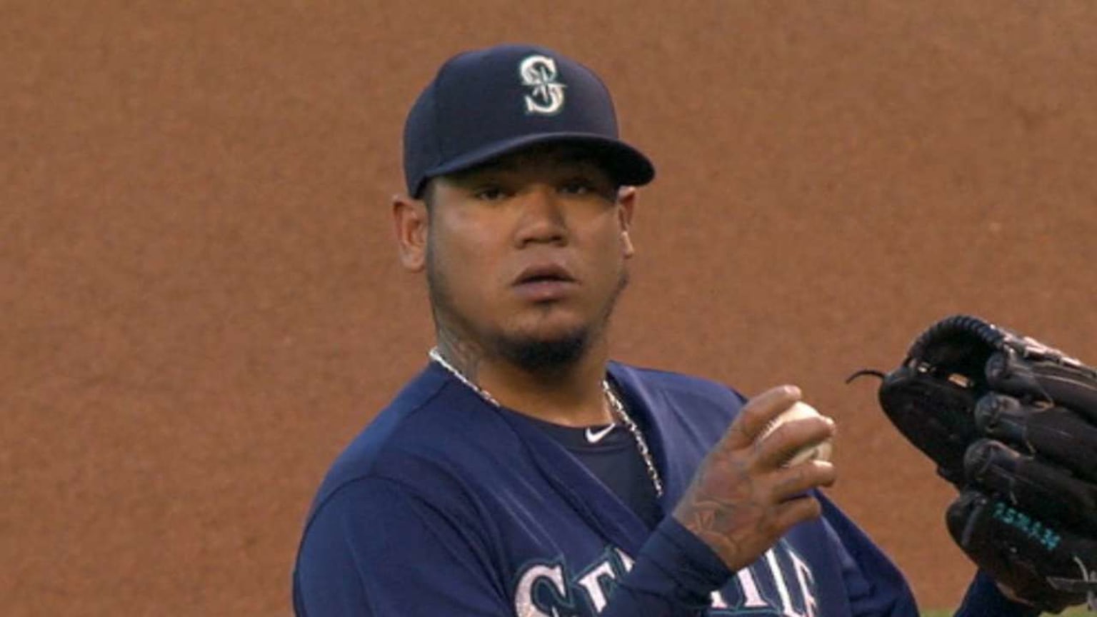 SEA@LAA: Felix strikes out eight in a solid start | 08/15/2016 | MLB.com