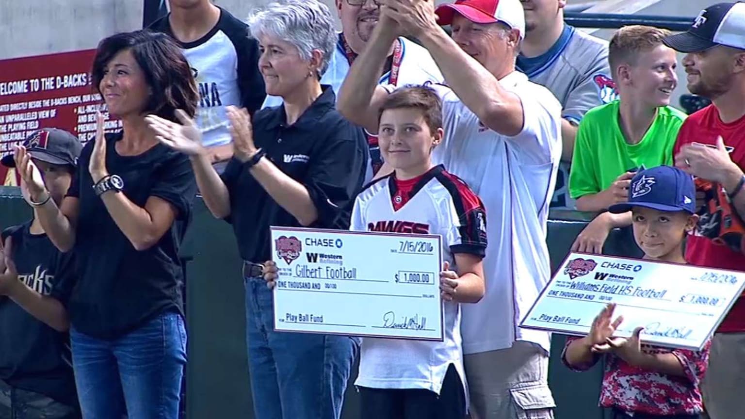 June Play Ball Awards | 23/08/2016 | Lasmayores.com