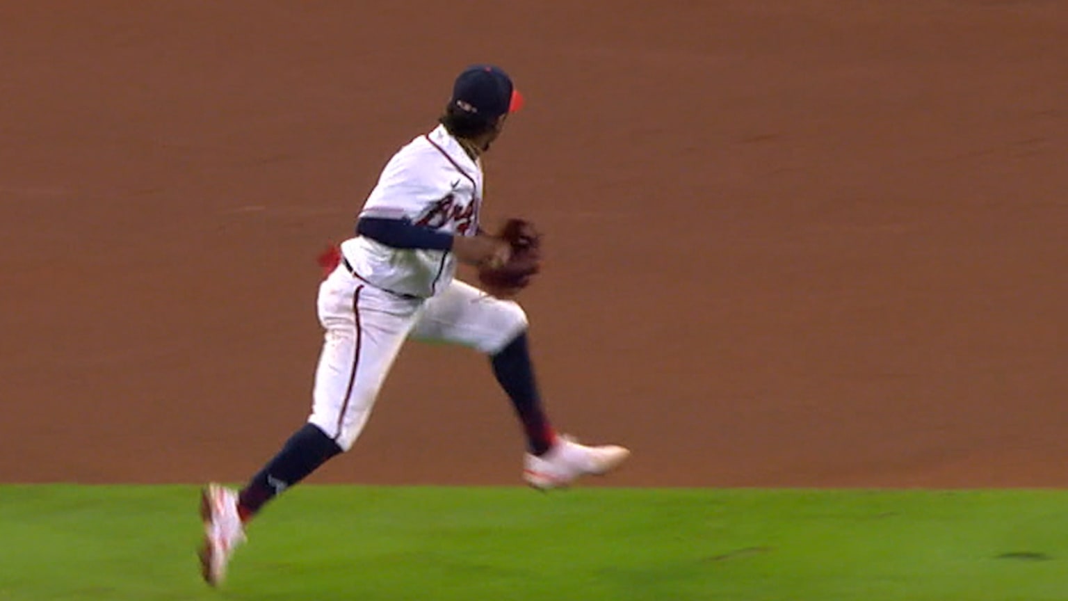 Ozzie Albies makes a spinning throw in the 4th inning | 09/28/2021 ...